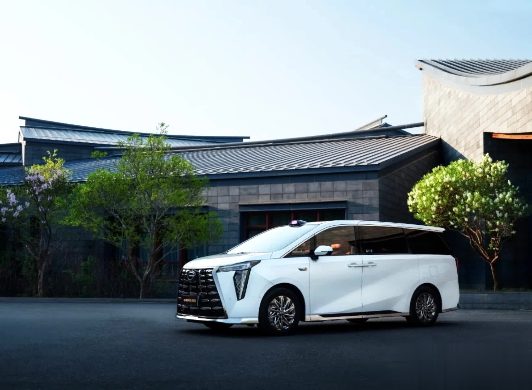 终于等到！这款全新MPV续航超1200km，豪华不输雷克萨斯LM！