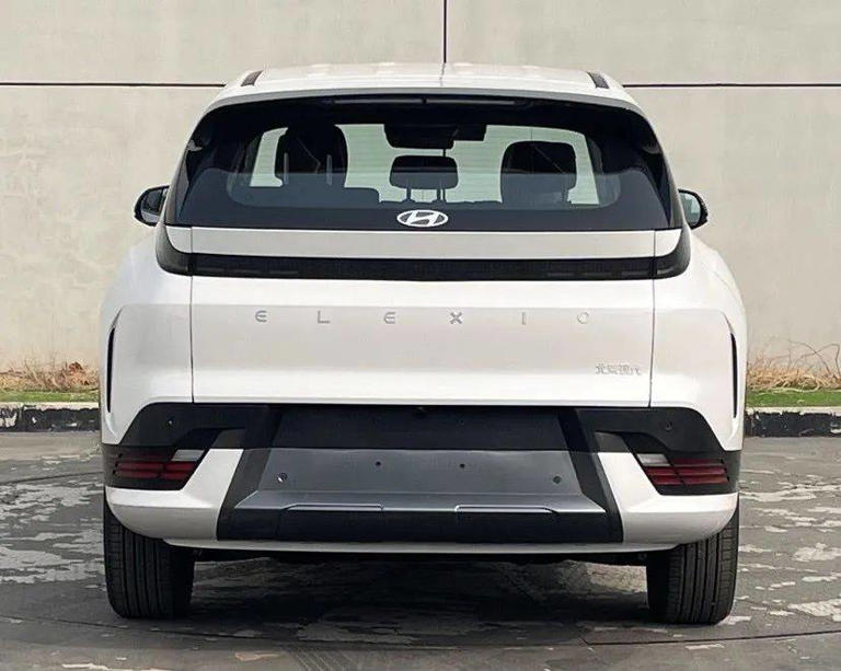北京现代纯电SUV ELEXIO亮相：大五座设计，科技感十足