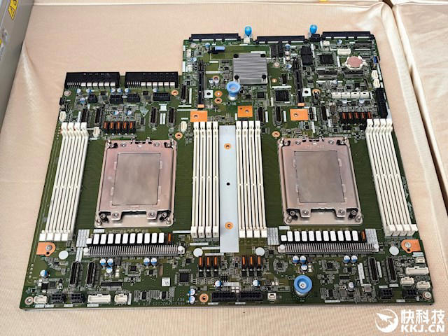 48家齐发！龙芯3C6000系列揭秘：终于开始堆核 超越三代至强只是开始