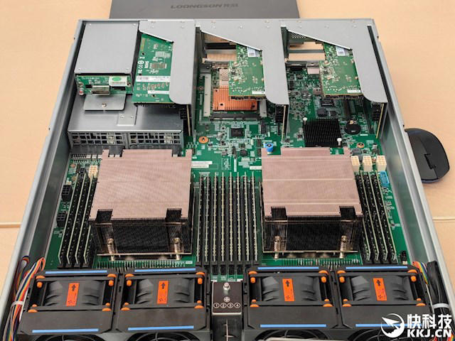 48家齐发！龙芯3C6000系列揭秘：终于开始堆核 超越三代至强只是开始