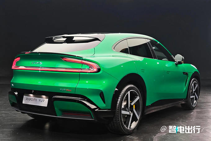 小米YU7来袭：25.35万起售，全系标配800V与激光雷达，性能强劲
