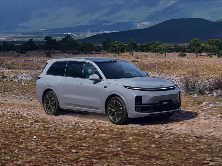 智己LS9伪装曝光，剑指高端纯电SUV市场，能否撼动理想L9地位？