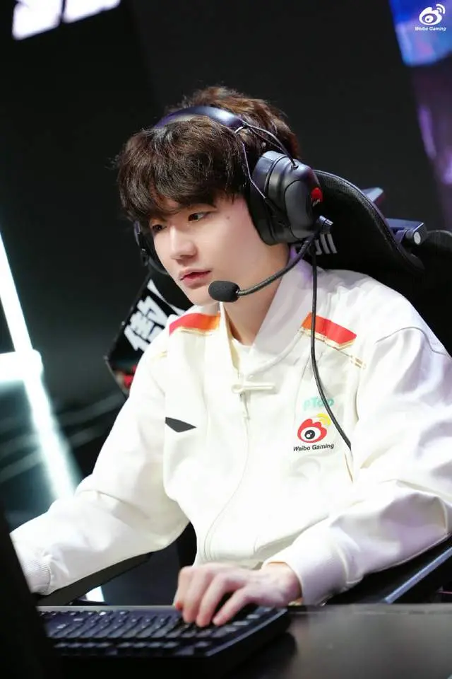 LPL第三赛段：JKL迎战老东家IG，Wei与jiejie轮换！