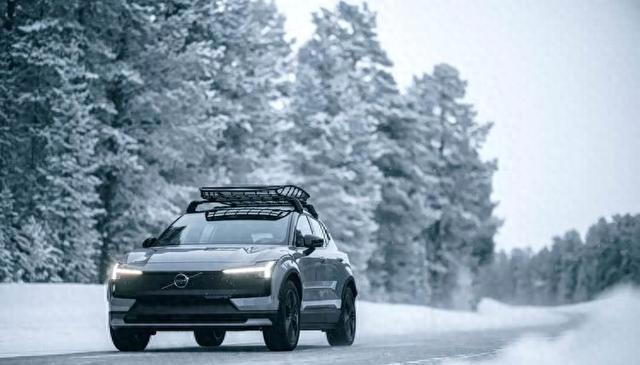 从都市到旷野：沃尔沃EX30 CC以全场景实力重构户外出行想象
