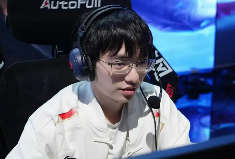 LPL成功打破T1魔咒！圣枪哥完成救赎，BLG再遭Tabe疯狂打脸