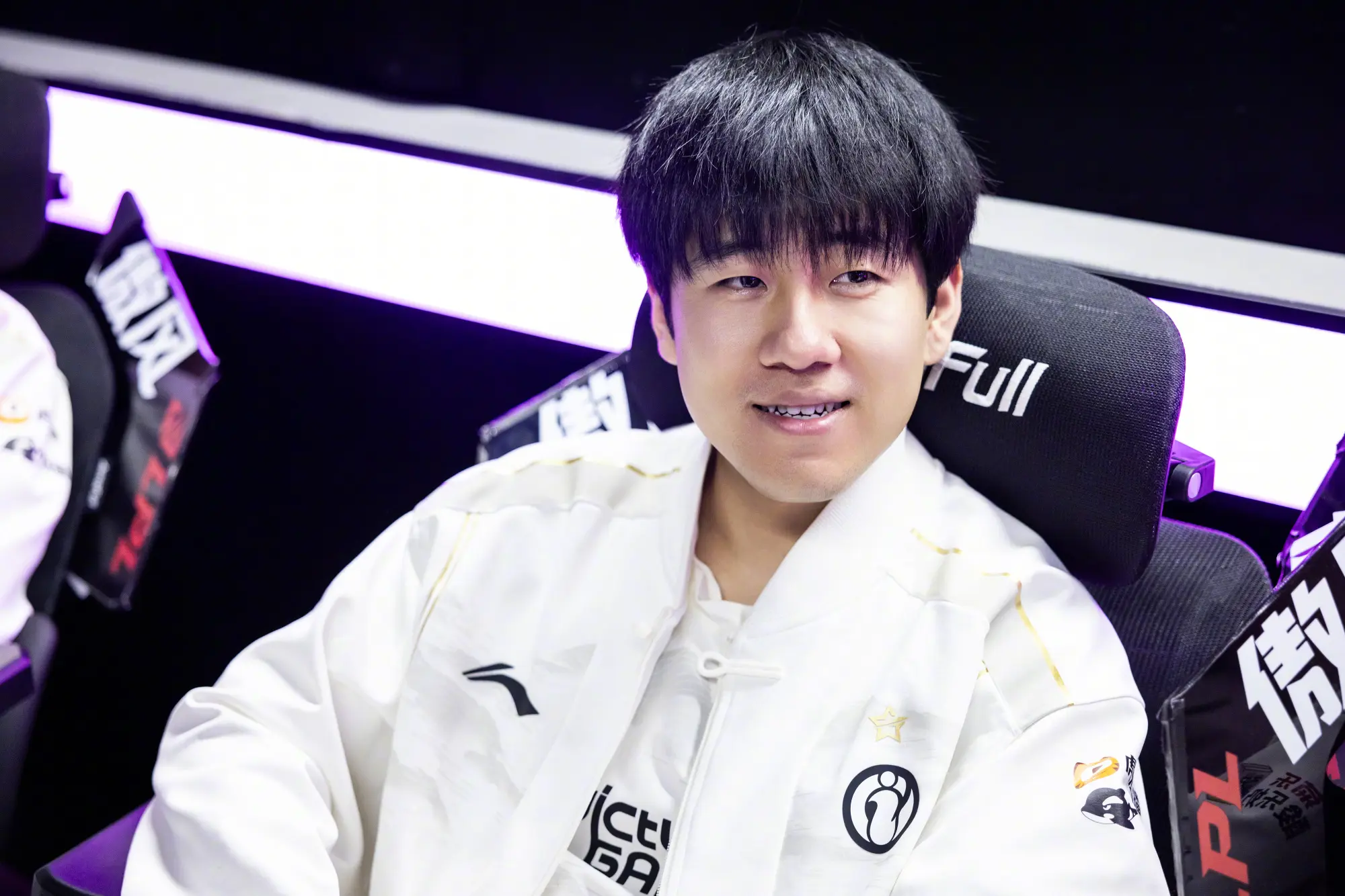 IG不敌TES后，官博沦陷！Gala背大锅，粉丝怒斥：没一把打得好