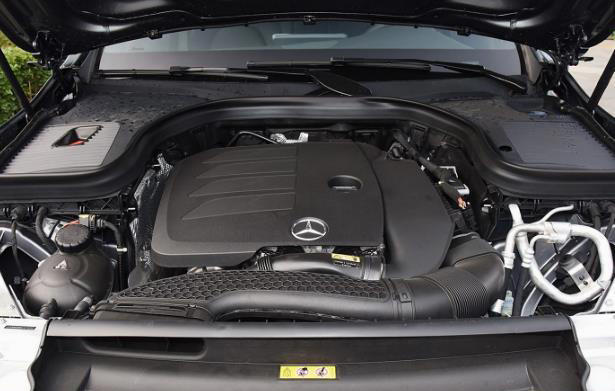 新款奔驰 GLC：科技感拉满，2.0T+9AT 动力组合，舒适体验再升级