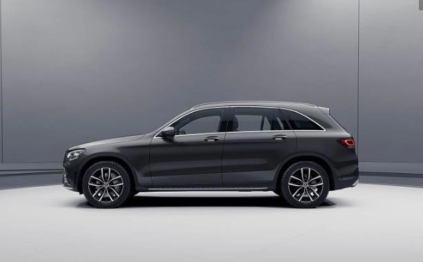 新款奔驰 GLC：科技感拉满，2.0T+9AT 动力组合，舒适体验再升级