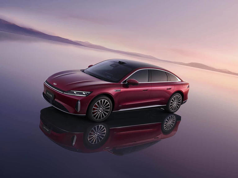 奇瑞旗舰插电混动轿车风云A9L上市，配置豪华续航超2000公里