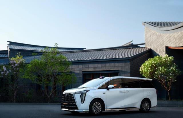 传祺M8乾崑 凭Deep Soft双零重力座椅问鼎“头等舱”