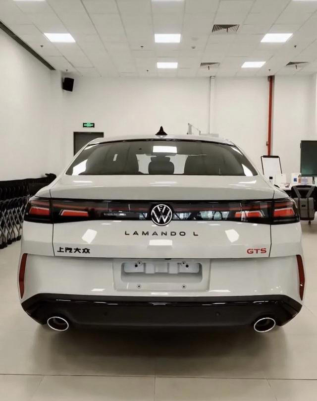 新款大众凌渡L GTS来袭，运动感爆棚，2.0T动力能否打动你？