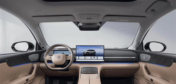 30万级配置卖15万！零跑C11上市：全域800V+激光雷达