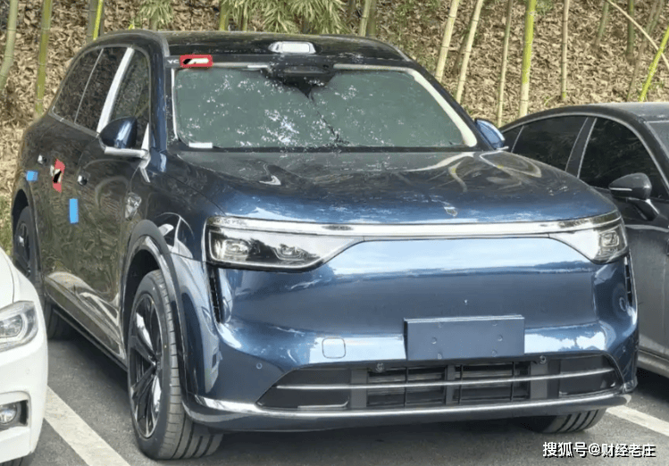 7月首周SUV销量榜：问界M8领跑，吉利星越L进前三，特斯拉Model Y下滑