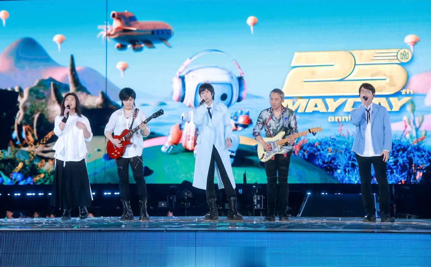 F4惊喜合体五月天演唱会掀情怀风暴，2026亚洲巡演筹备中