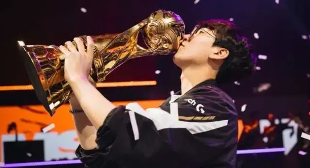 LOL：击败Faker夺冠Msi尺帝怀念LPL！23年JDG最让他自信