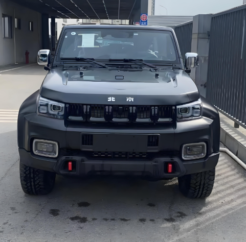 北京越野 BJ40 燃油版上市，12.69 万起就能拿下