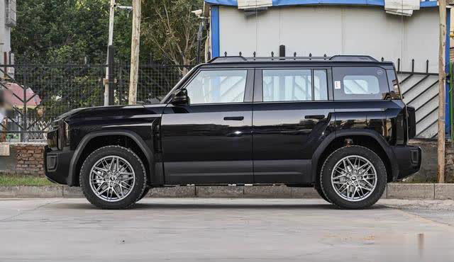 奇瑞风云X3L四驱版实车亮相，1.5T增程加速不到5秒