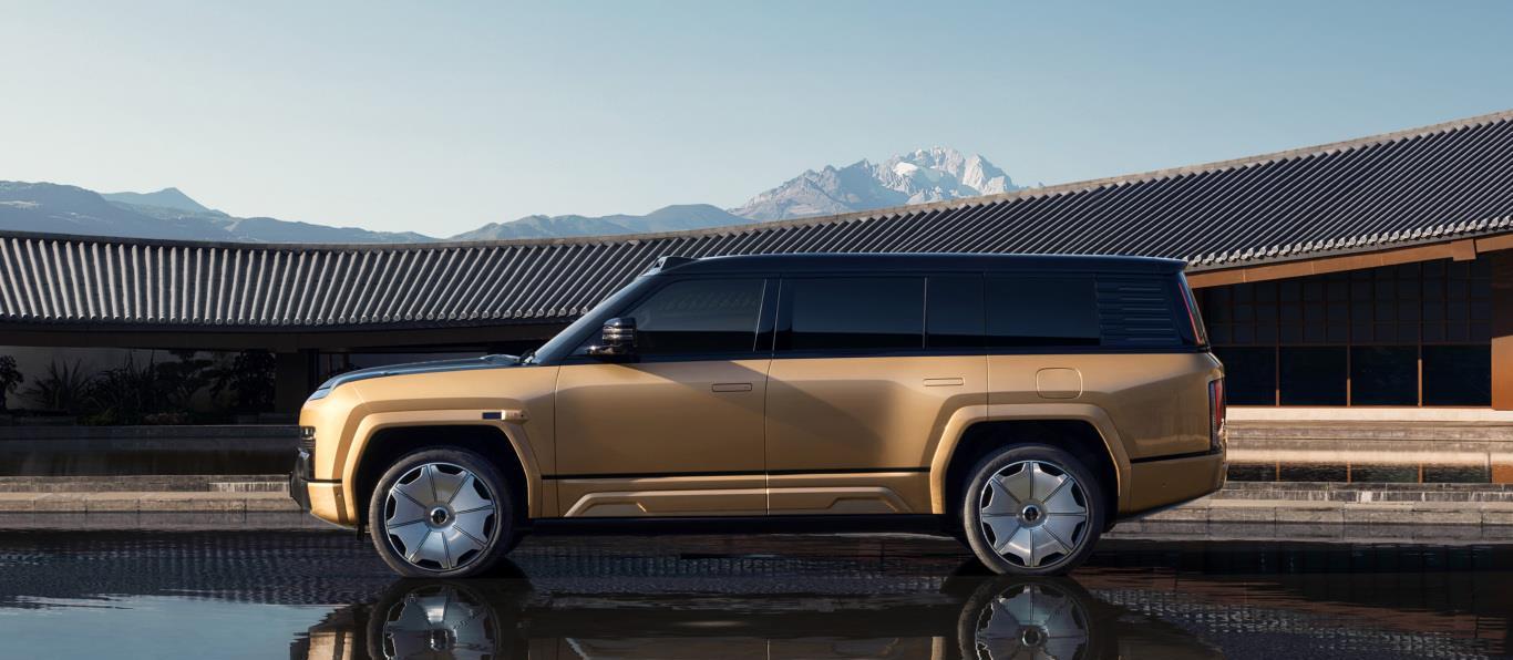 如何评价仰望U8L鼎盛版130万预售价？