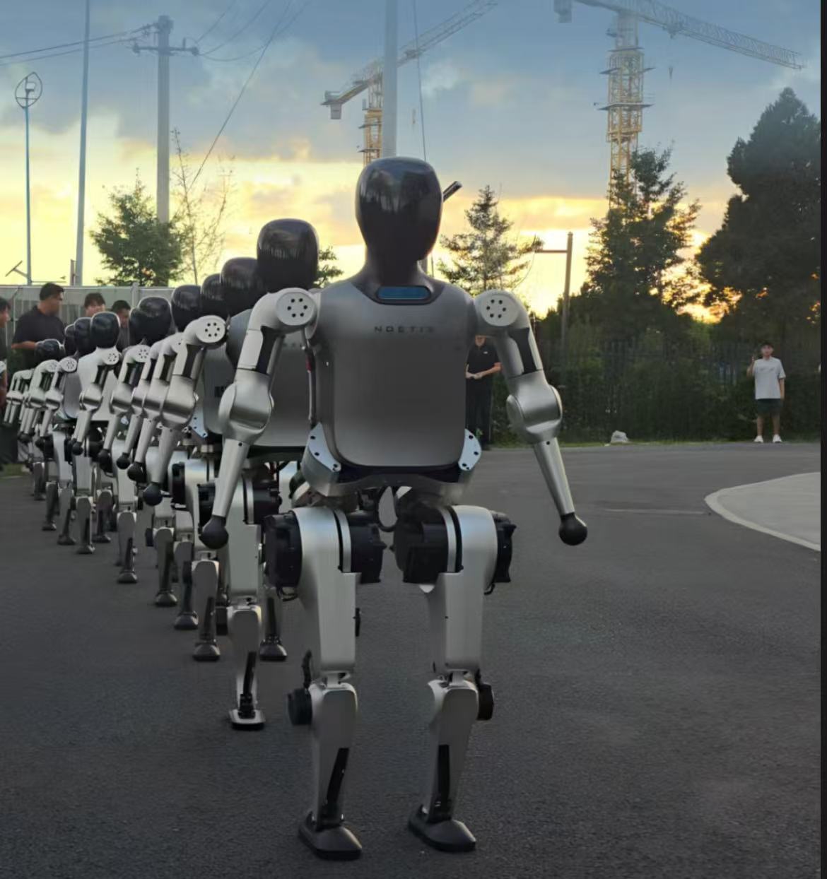 松延动力7月实现人形机器人交付105台