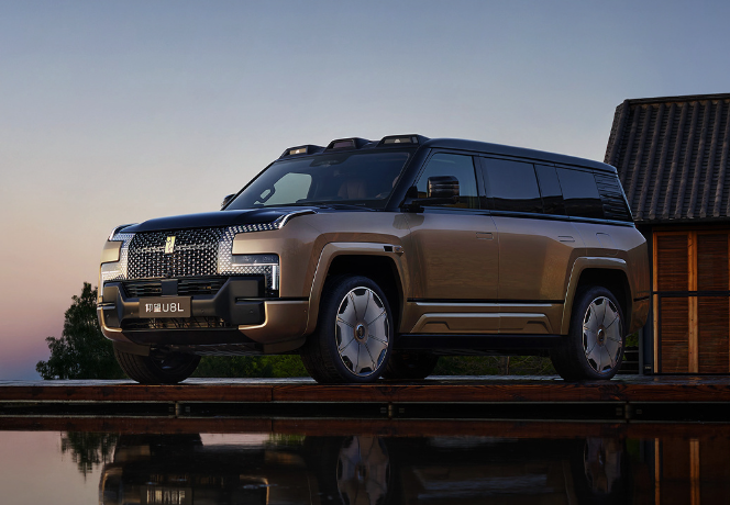 预售 130 万元，比亚迪仰望 U8L 鼎世版 SUV 预计第三季度上市