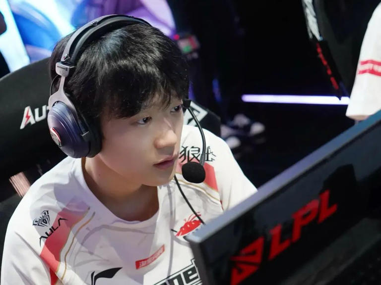 “LPL香克斯Bin言Bin语”火了，AL也回来了，经理爱笑发文被嘲讽