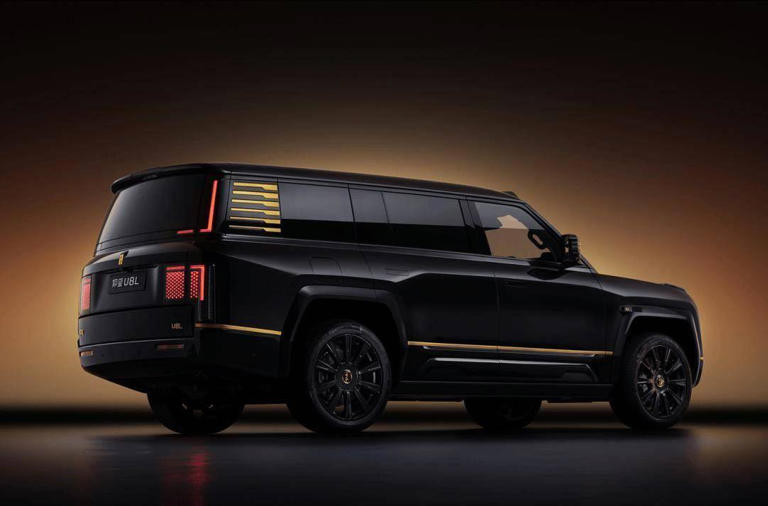 仰望U8L预售130万元，比揽胜还大，用的什么轮胎？