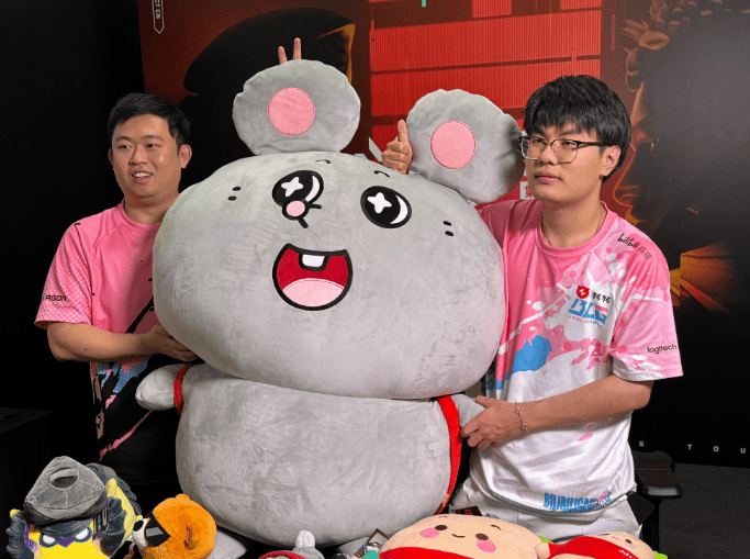 whzy：再一次赢下EDG很开心，跟他们说了一起加油去重庆打
