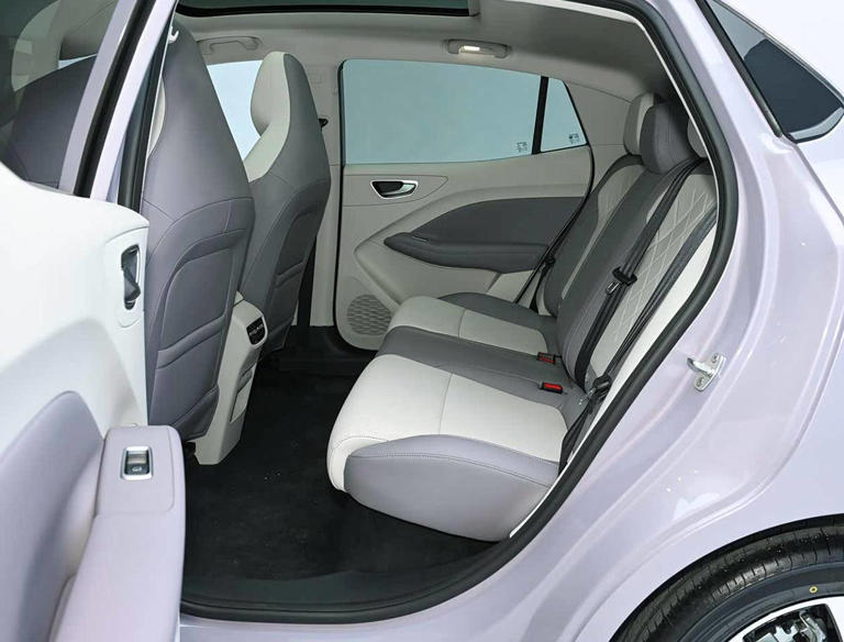 太卷了！车长4395mm，续航437/530km，新款名爵MG4预售7.38万起