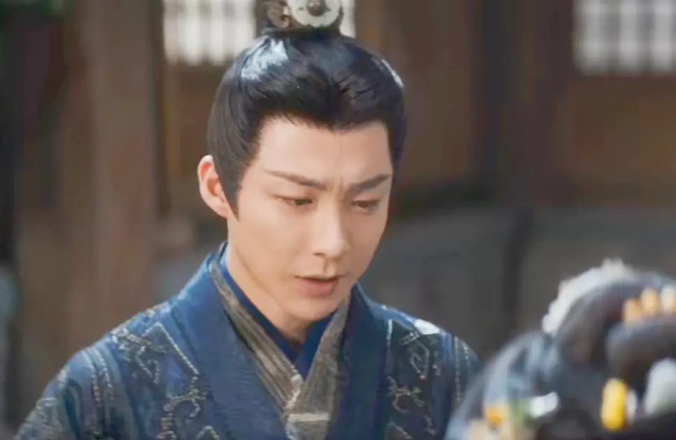 《折腰》魏劭，礼待见死不救的姐夫，冷淡笑脸相迎的大伯，图啥？