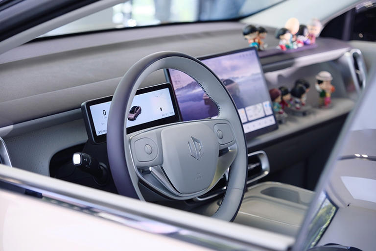 零跑B01上市 售价8.98-11.98万