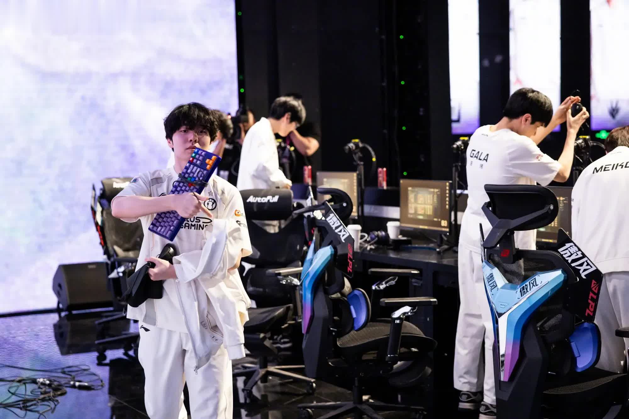 热议IG击败JDG：wei超神！若BLG买下他实力不敢想