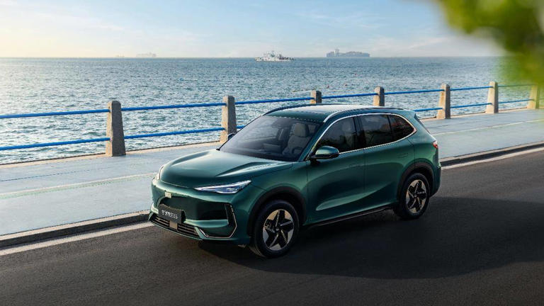 最长续航增至610KM 2026款吉利银河E5起售价10.98万元