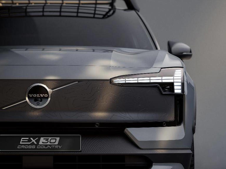从城市到乡野，沃尔沃EX30 CC用小身材解锁全场景