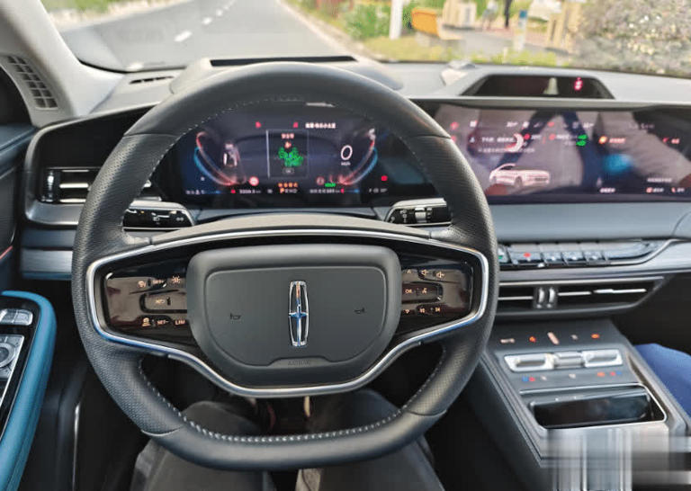 林肯Z降至16万多，2.0T+8AT配多层隔音玻璃！