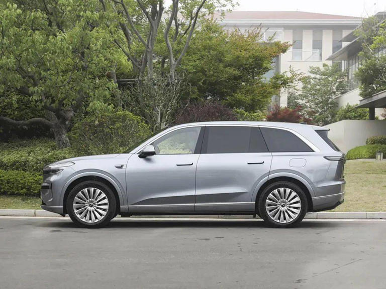 乐道L90：超3米轴距，六/七座布局，4.7秒破百，配240L前备舱