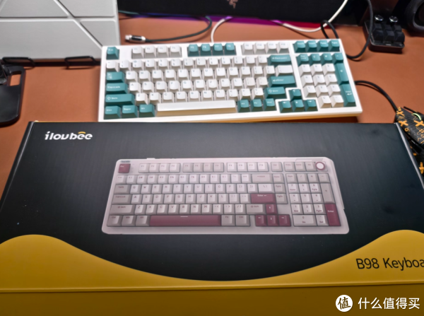 iLovbee B98 复古机械键盘测评