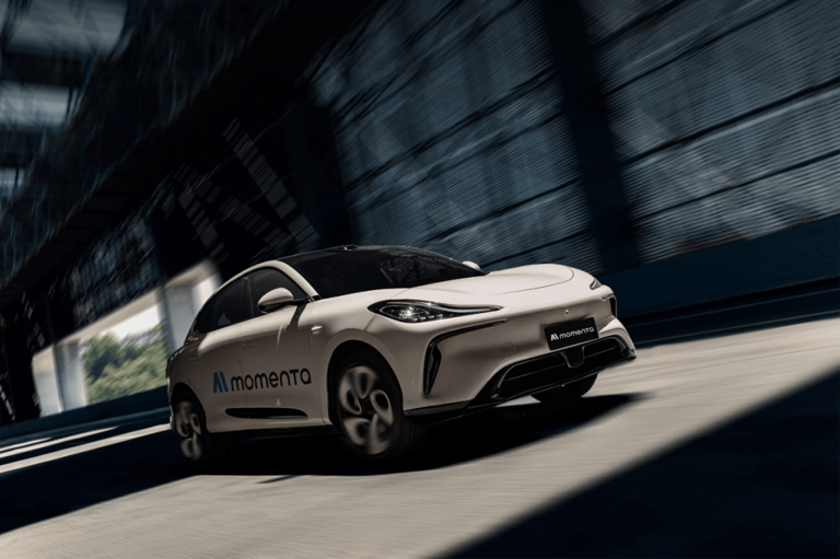 Momenta上市之路：从L2到Robotaxi，双飞轮战略能否助其破局？
