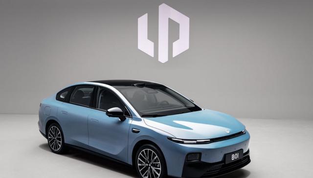 7天下线万台！号称“半价Model 3”，零跑B01是真行还是徒有虚名？