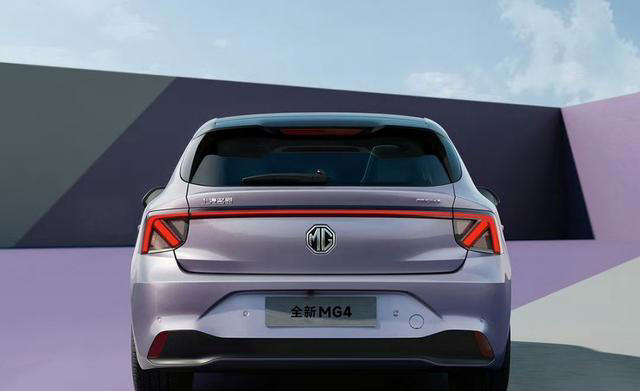 全新MG4开启预售，半固态电池配MG×OPPO智行系统，预售7.38万起