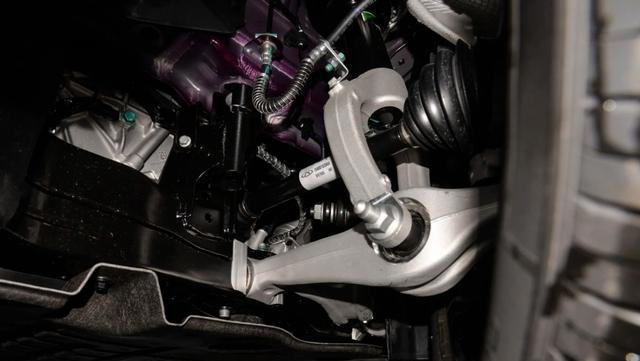 风云A9L，全铝双叉臂+五连杆电磁悬挂，CDM 6.0插混系统