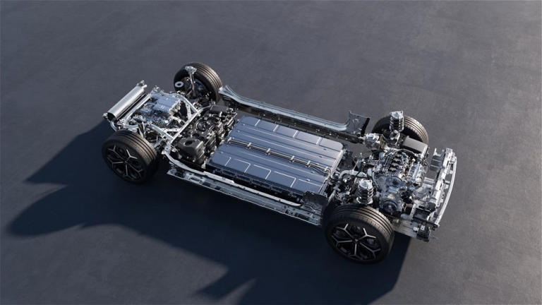 2026款深蓝L07上市 全系标配华为乾崑智驾，权益价售13.59万起