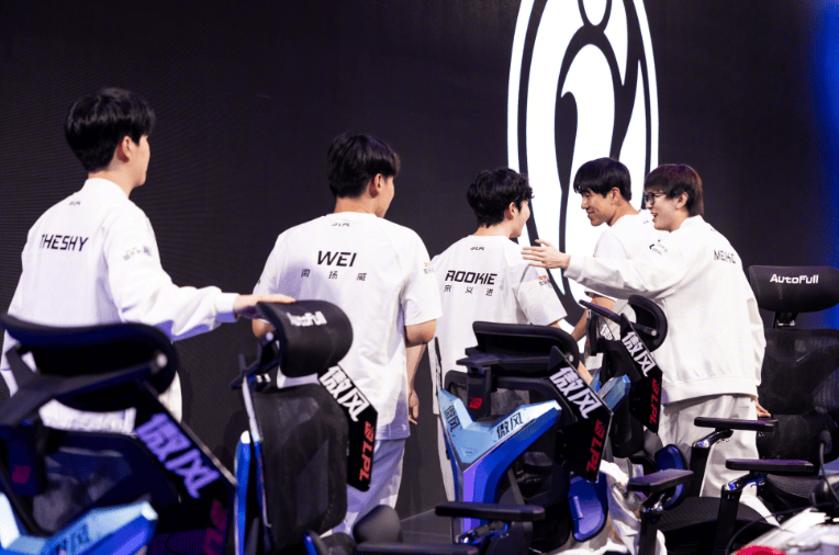 Wei：BLG现在状态也挺好的，自己要减少前期失误和打好团战