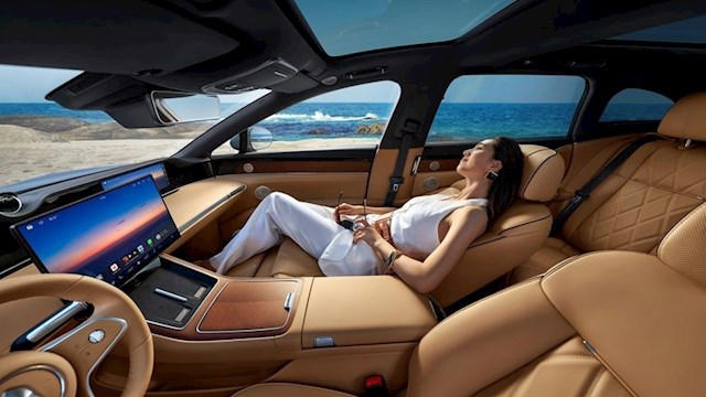 华为系首款旅行车来了！享界S9T开启预售：32.8万起