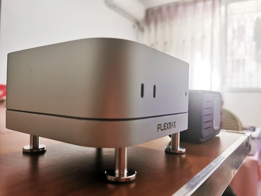 韧能Flexmix S10底座评测：让“小方盒”冷静又好看