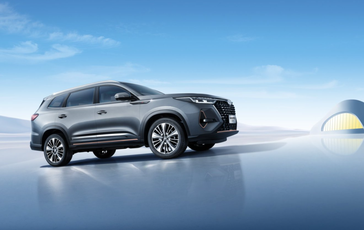 10万预算买家用SUV！瑞虎8 PRO和长安CS75 PLUS，选谁？