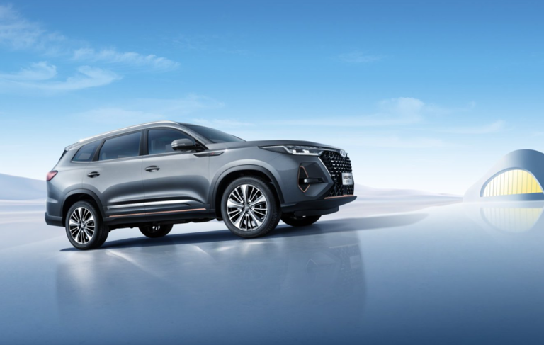 10万预算买家用SUV！瑞虎8 PRO和长安CS75 PLUS，选谁？