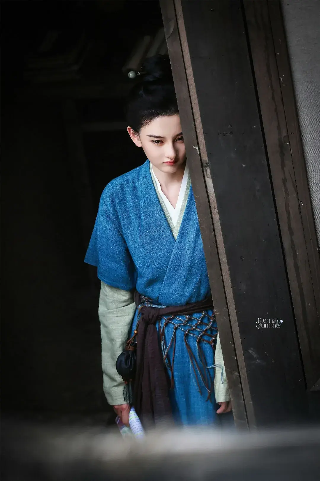 《表妹万福》宋祖儿造型一览表：毛领最好看！