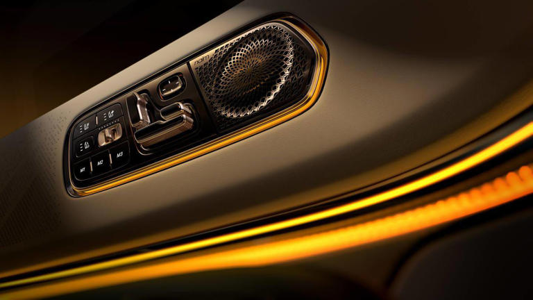 极氪9X豪华旗舰SUV携手Naim音响，打造媲美宾利级听觉盛宴