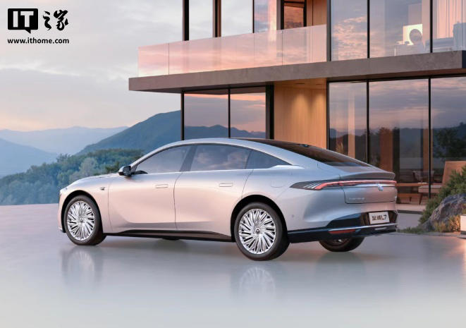 别克至境 L7 座舱公布：高通 8775 芯片、50 英寸全景 AR-HUD