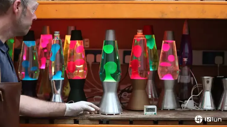 揭秘熔岩灯那神秘液体究竟由何制成？